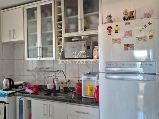 Apartamento à venda em Taubaté SP, Parque Santo Antônio: 2 quartos, 1 suíte, 1 sala, 2 banheiros, 1