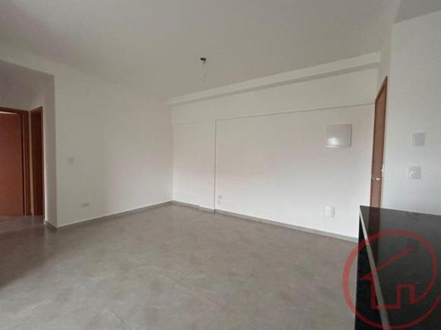 Apartamento à Venda em Toninhas Ubatuba, 2 Dorms, 70m², R$800mil