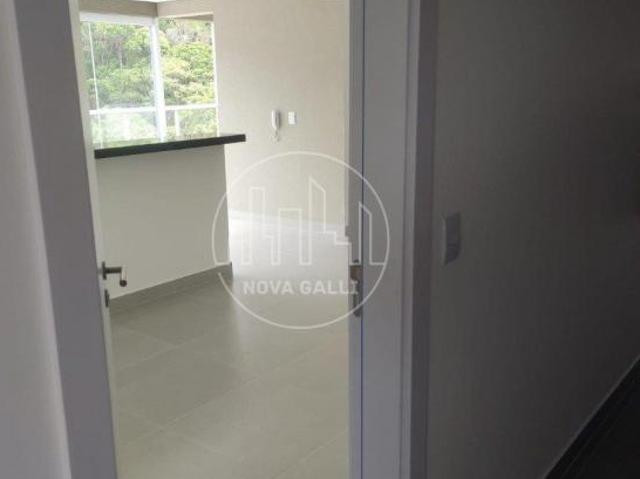 Apartamento à venda em Toninhas