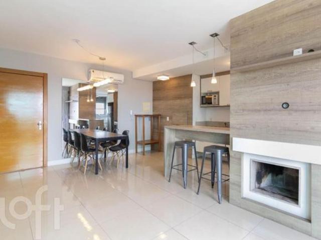 Apartamento à venda em Três Figueiras com 57 m², 1 quarto, 1 suíte, 1 vaga