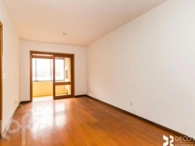 Apartamento à venda em Três Figueiras com 78 m², 2 quartos, 1 suíte, 2 vagas