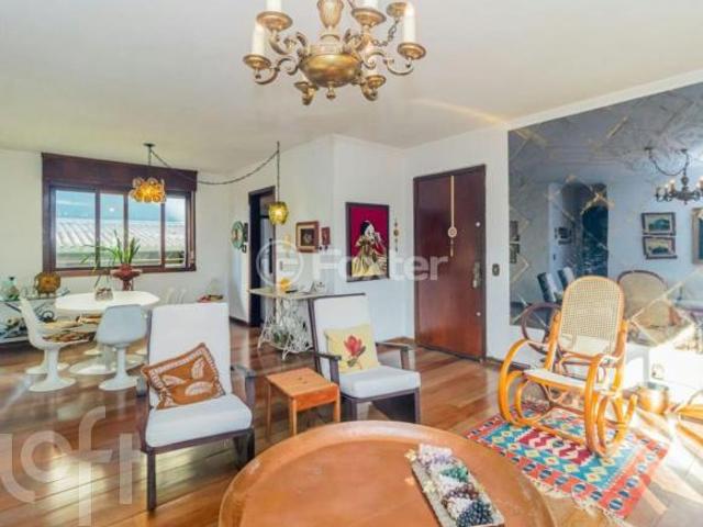 Apartamento à venda em Três Figueiras com 124 m², 3 quartos, 1 suíte, 2 vagas