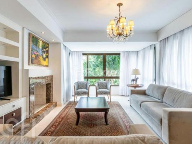 Apartamento à venda em Três Figueiras com 143 m², 3 quartos, 2 suítes, 2 vagas