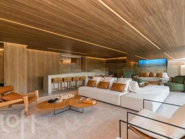 Apartamento à venda em Três Figueiras com 218 m², 3 quartos, 2 suítes, 3 vagas