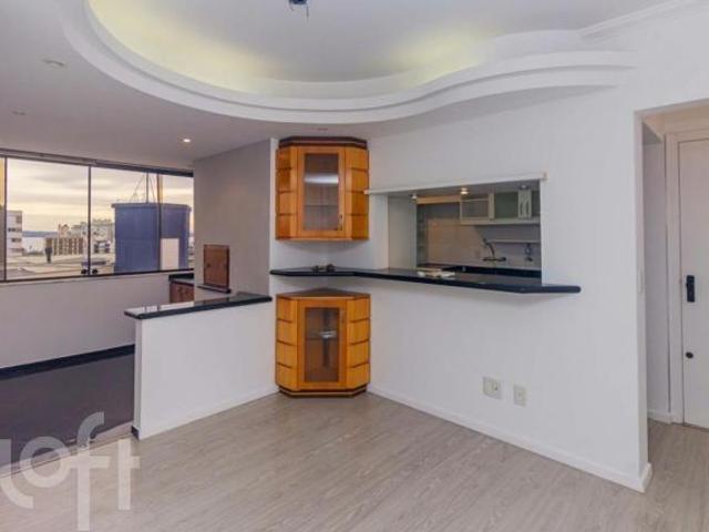 Apartamento à venda em Tristeza com 62 m², 2 quartos, 1 vaga