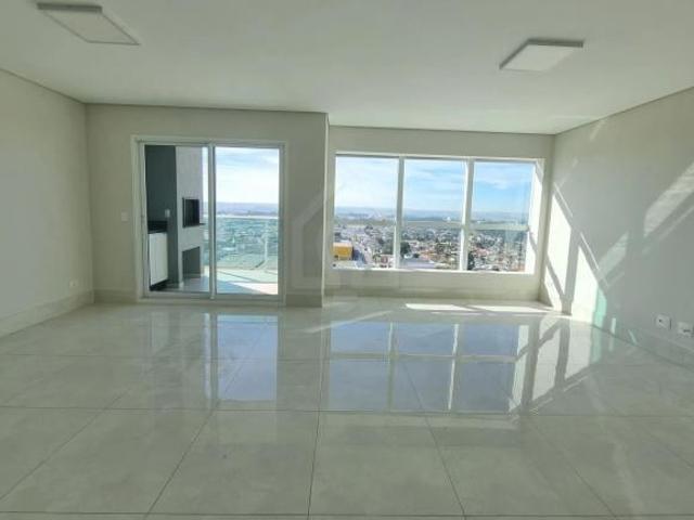 APARTAMENTO À VENDA EM UVARANAS EDIFÍCIO OÁSIS PALACE