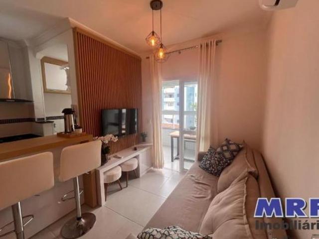 Apartamento a venda em Ubatuba, bairro Toninhas. 3 quartos. Condominio com elevador. 300 mts da Prai