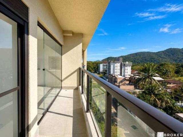 Apartamento à venda em Ubatuba, Itaguá, com 2 quartos