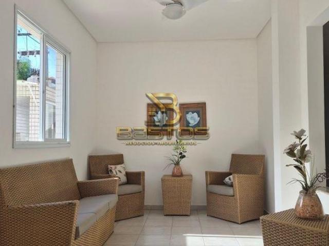 Apartamento a venda em Ubatuba, na praia grande área nobre, 2 dormitórios próximo a praia