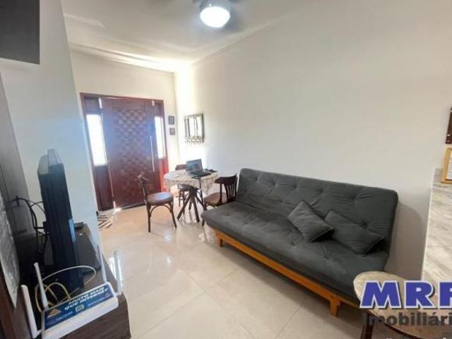 Apartamento a venda em Ubatuba, na Praia do sapê. Duas suítes. 50 metros da Praia