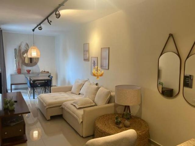 Apartamento à venda em Ubatuba SP, Barra da Lagoa: 2 quartos, 1 suíte, 1 sala, 2 banheiros, 3 vagas