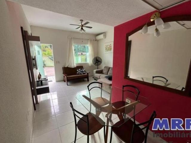 Apartamento à venda em Ubatuba, Praia da Maranduba, 1 suíte. Com piscina