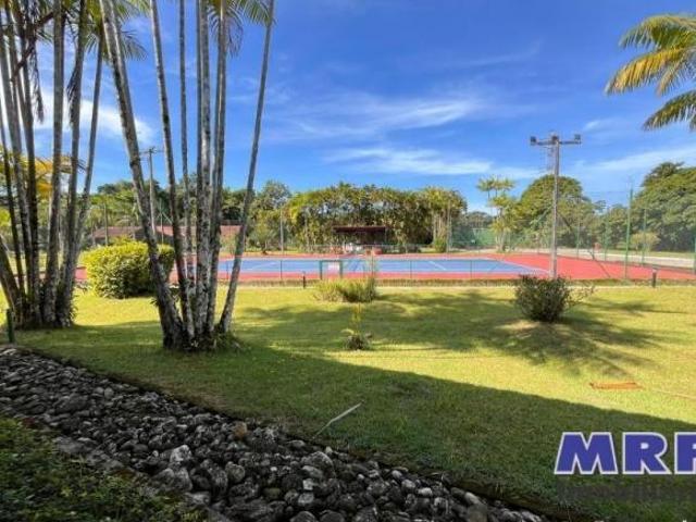 Apartamento à venda em Ubatuba. Praia da Maranduba. 3 quartos. Oportunidade
