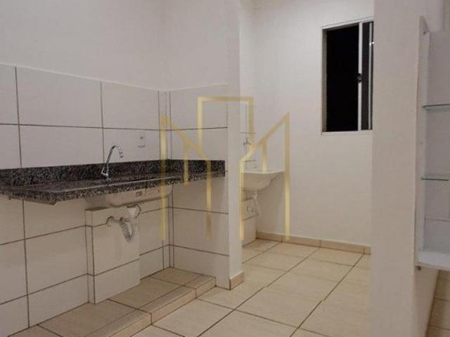 Apartamento à venda em Uberlândia MG, bairro Panorama: 2 quartos, 1 sala, 1 banheiro, 1 vaga de gara