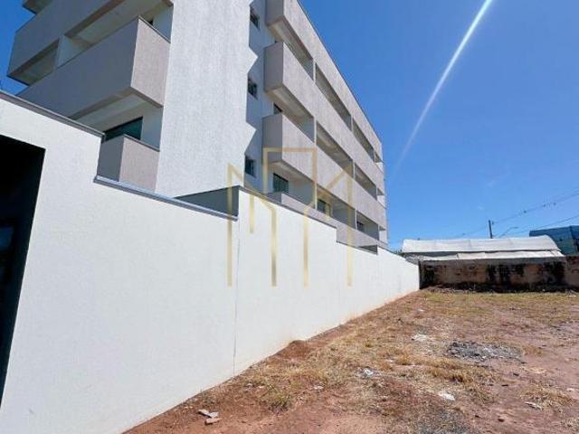 Apartamento à venda em Uberlândia MG, bairro Shopping Park: 2 quartos, 1 sala, 1 vaga de garagem, 52