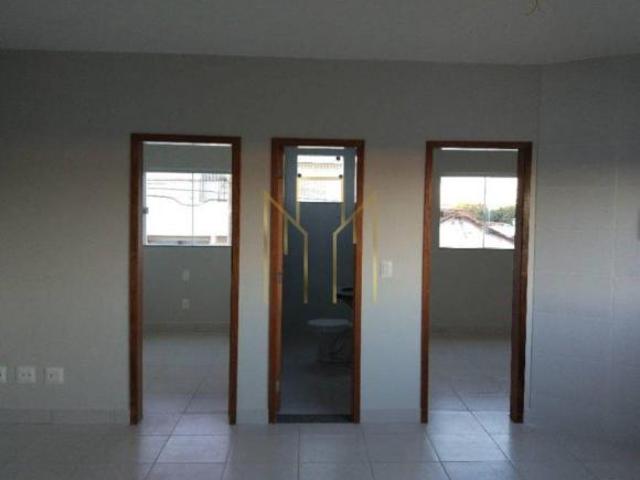 Apartamento à venda em Uberlândia MG, no bairro Luizote de Freitas: 2 quartos, 1 banheiro, 1 vaga de