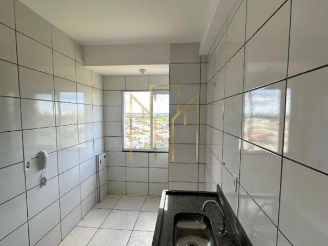 Apartamento à venda em Uberlândia MG no Jardim Canaã: 2 quartos, 1 sala, 1 banheiro, 1 vaga de garag