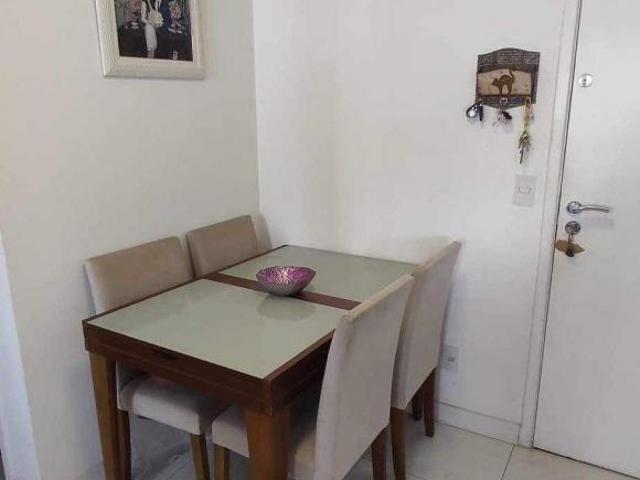 Apartamento à venda em Vila Carmosina com 45 m², 2 quartos, 1 vaga
