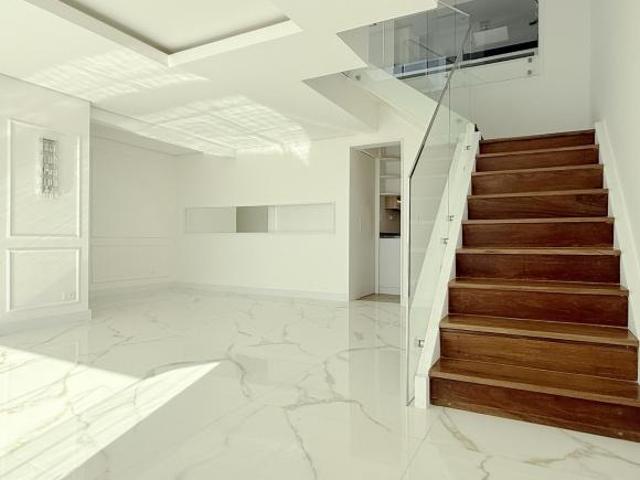 Apartamento à venda em Vila Clementino com 243 m², 3 quartos, 3 vagas