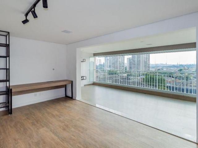 Apartamento à venda em Vila Anastácio com 127 m², 3 quartos, 2 vagas