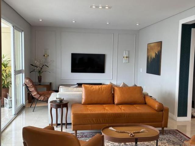 Apartamento à venda em Vila Andrade com 197 m², 4 quartos, 3 vagas