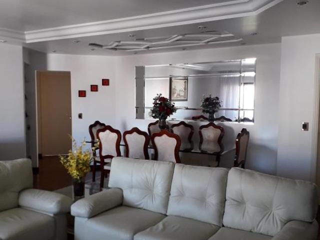 Apartamento à venda em Vila Gomes Cardim com 138 m², 3 quartos, 3 vagas