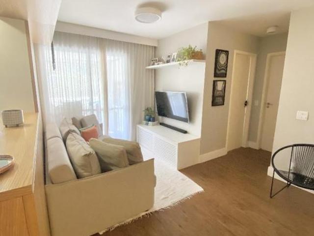 Apartamento à venda em Vila Gumercindo com 65 m², 2 quartos, 1 vaga