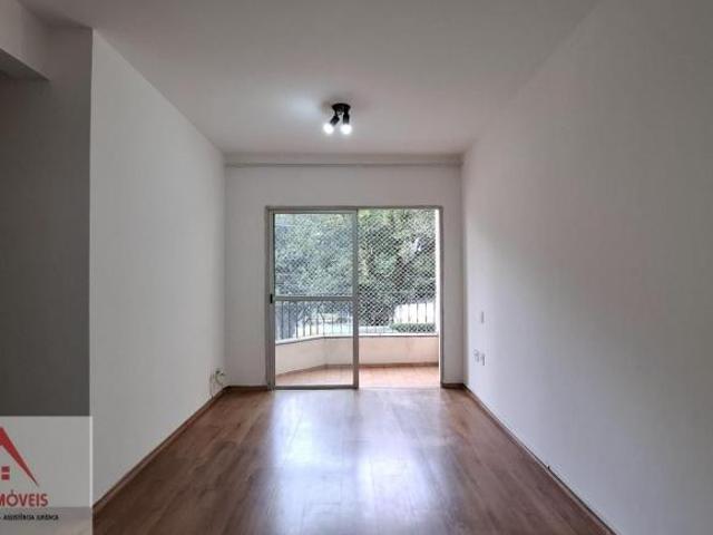 Apartamento à Venda em Vila Gumercindo, São Pau.