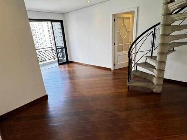 Apartamento à venda em Vila Hamburguesa com 200 m², 4 quartos, 3 vagas