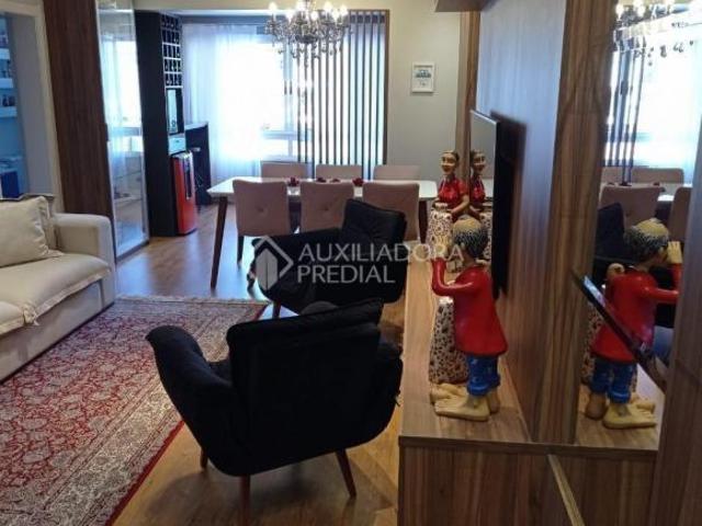 Apartamento à venda em Vila Ipiranga, Porto Alegre