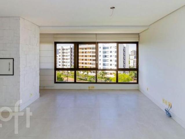 Apartamento à venda em Vila Jardim com 105 m², 3 quartos, 1 suíte, 3 vagas