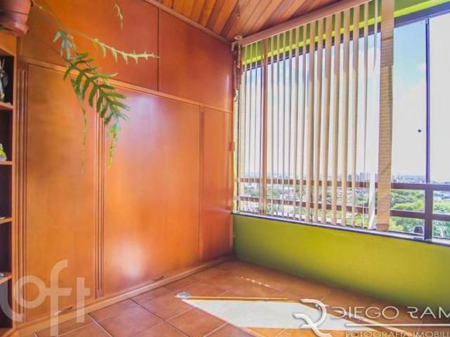 Apartamento à venda em Vila Jardim com 130 m², 3 quartos, 1 suíte, 2 vagas