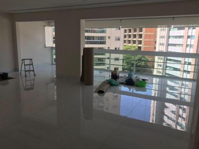 Apartamento à venda em Vila Olímpia com 140 m², 3 quartos, 2 vagas