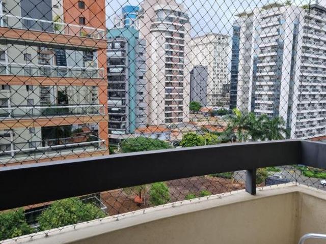 Apartamento à venda em Vila Olímpia com 82 m², 3 quartos, 2 vagas