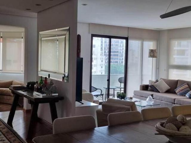 Apartamento à venda em Vila Morumbi com 212 m², 3 quartos, 4 vagas