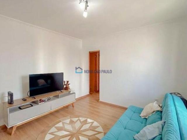 Apartamento a venda em Vila Mariana. 02 dormitórios. 1 vaga