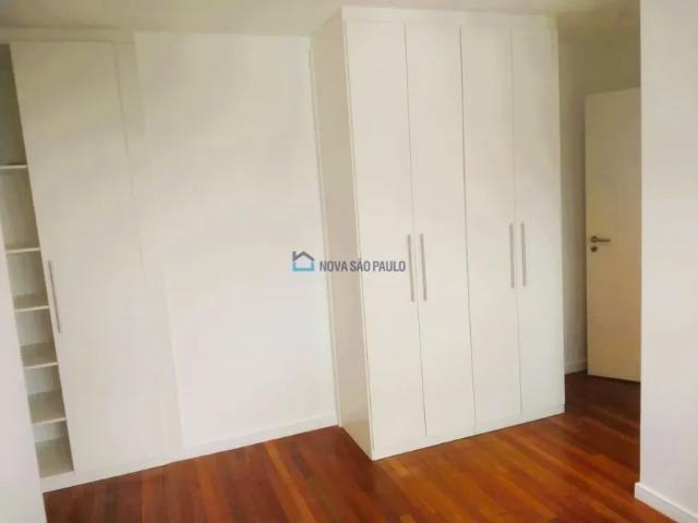 Apartamento a venda em Vila Mariana, 02 dormitórios 1suíte, 2 banheiros e 2 vagas