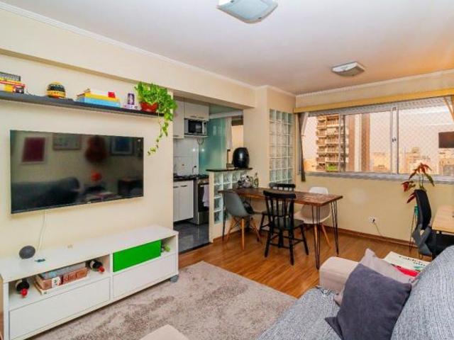 Apartamento à venda em Vila Mariana com 49 m², 1 quarto, 1 vaga