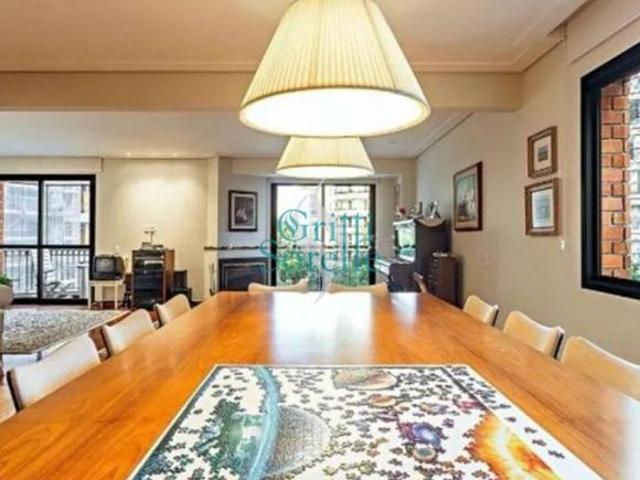 Apartamento à Venda em Vila Nova Conceição São Paulo/SP