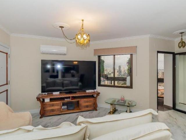Apartamento à venda em Vila Regente Feijó com 134 m², 3 quartos, 2 vagas
