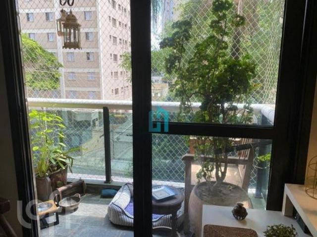 Apartamento à Venda em Vila Uberabinha, SP