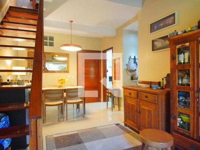 Apartamento à Venda Floresta, 2 Quartos, 120 m² Porto Alegre