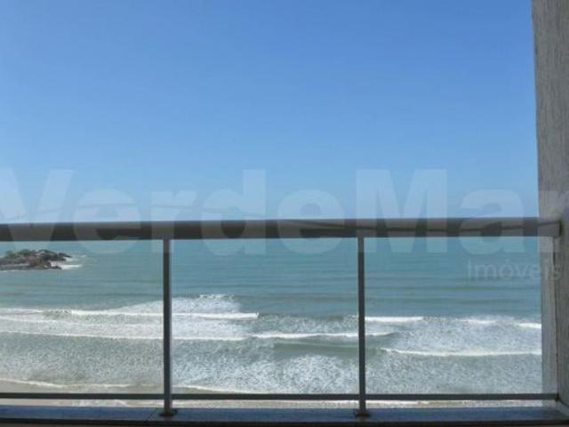 Apartamento A VENDA frente ao mar na praia de Pitangueiras em Guarujá