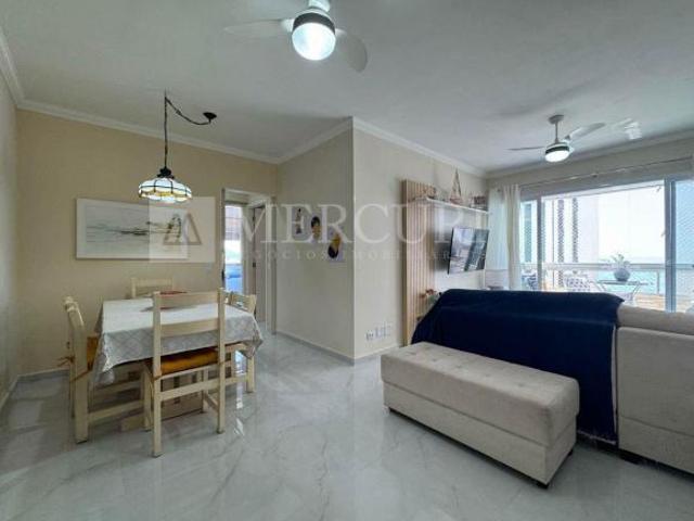 Apartamento à venda frente mar na Praia das Astúrias em Guarujá
