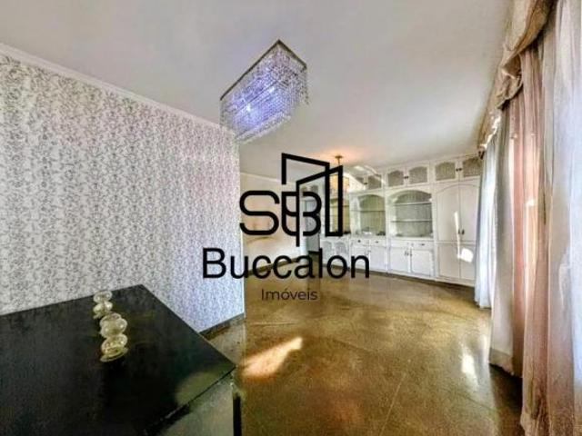 Apartamento à Venda — Gonzaga, Santos/SP | 123 m² • 3 Dormitórios 1 Suíte • Sacada • Vaga Demarcad