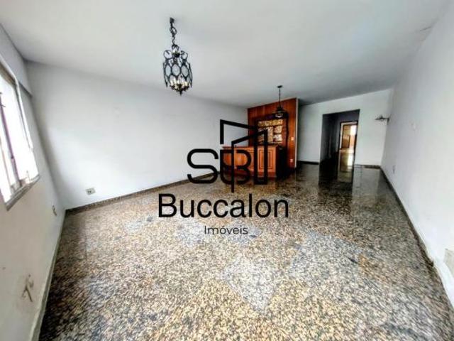 Apartamento à Venda — Gonzaga, Santos/SP | 167 m² • 3 Dormitórios • 2 Vagas