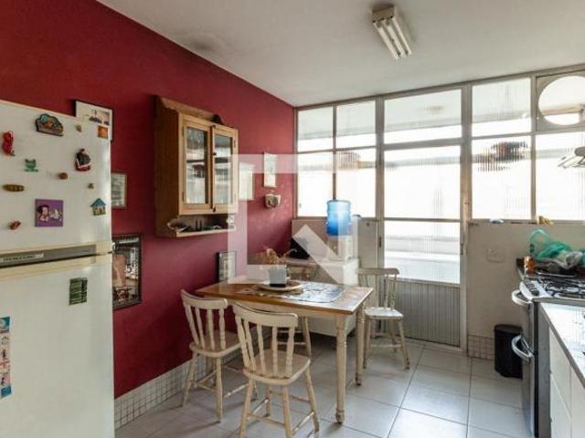 Apartamento à Venda Higienópolis, 2 Quartos, 172 m2