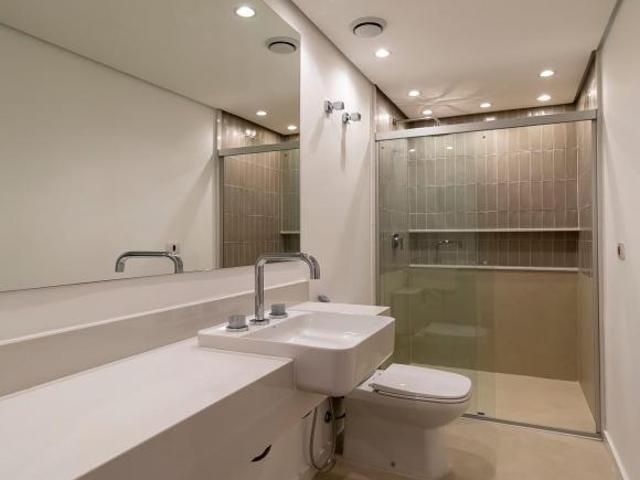 Apartamento à venda, Higienópolis, 3 Dormitórios, sendo 2 suítes Banheiro social Lavabo Sala para 2
