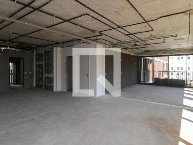 Apartamento à Venda Itaim Bibi, 3 Quartos, 209 m2