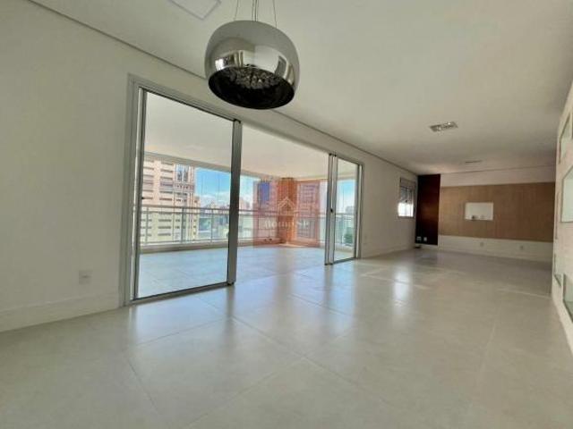 Apartamento à venda Itaim Bibi 162m² 3 suítes 3 vagas churrasqueira na varanda!